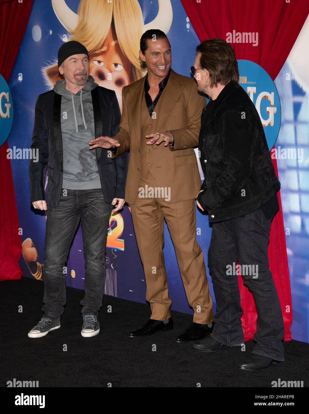 Los Angeles, California, USA. 04th Dec, 2021. (L-R) The Edge, Matthew ...