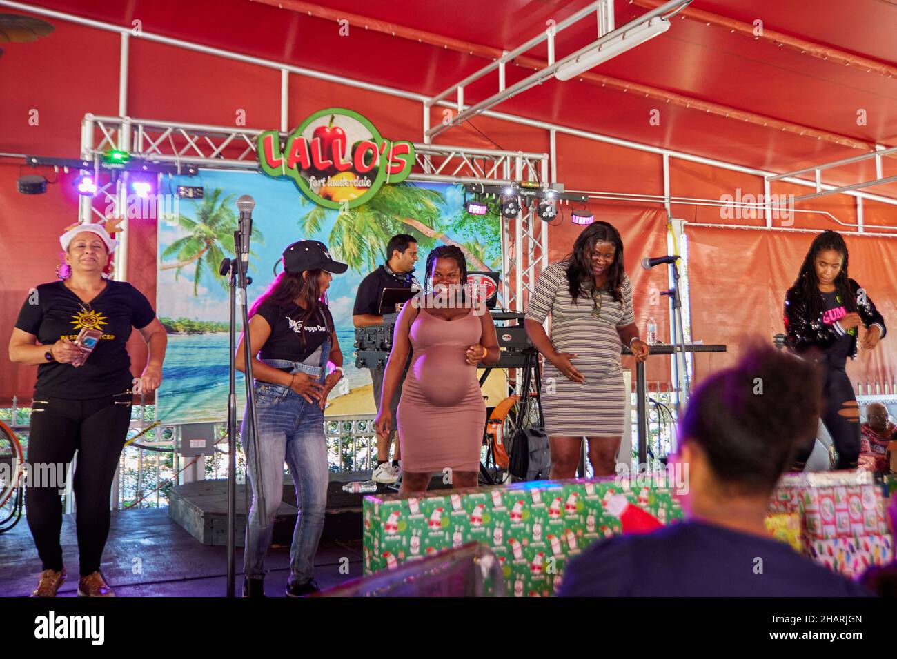 Charity worker caribbean hi-res stock photography and images - Alamy