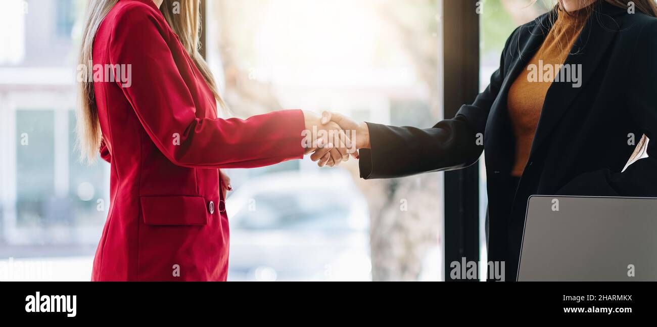 Welcome introduction hi-res stock photography and images - Alamy