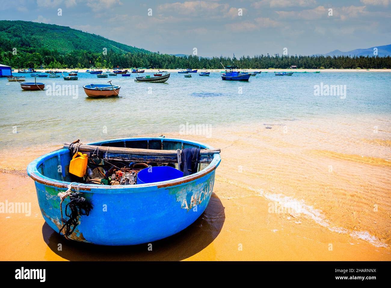 Round hill beach hi-res stock photography and images - Alamy