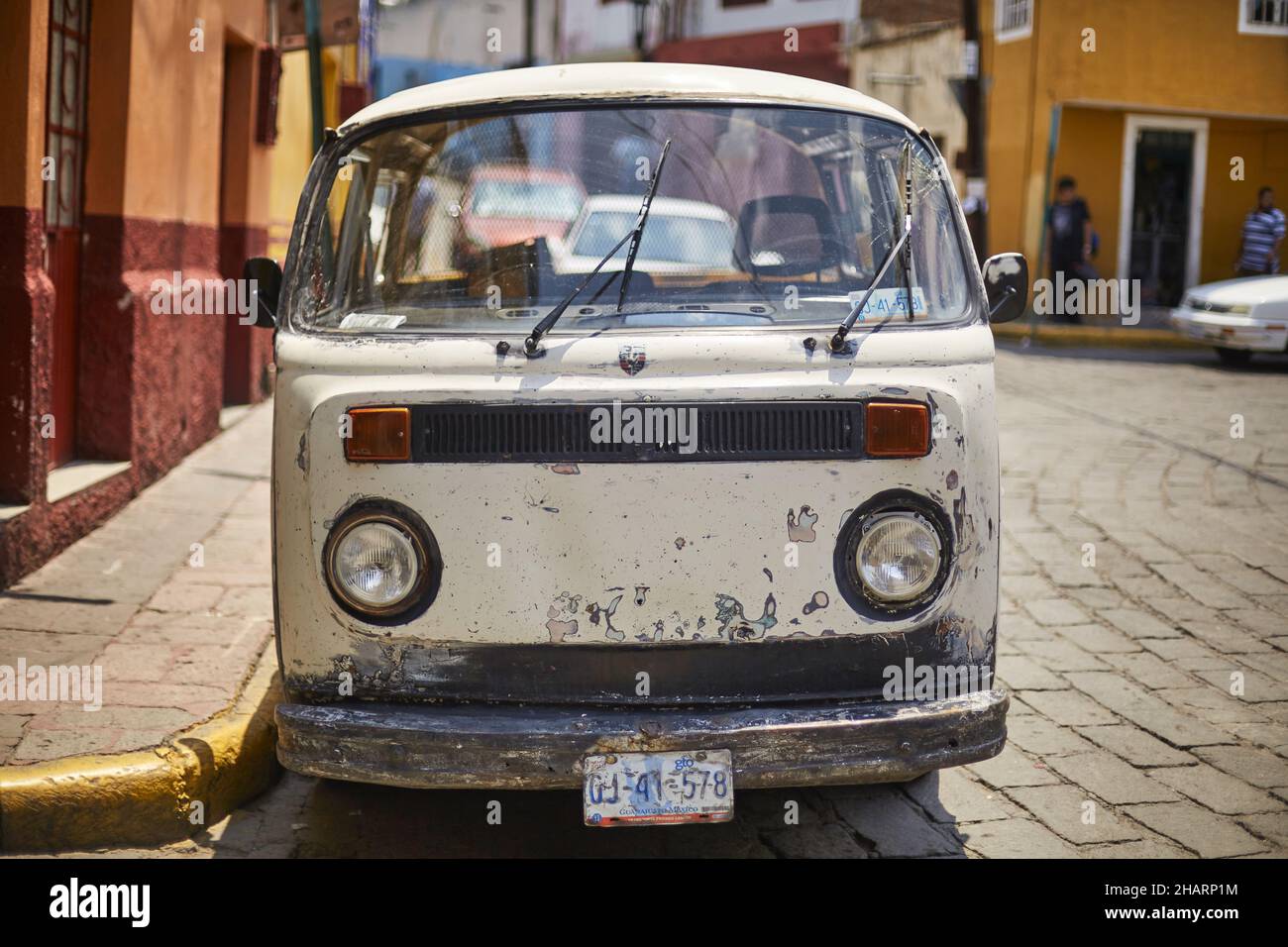 Volkswagen combi on a street in Guanajuato Mexico Stock Photo - Alamy