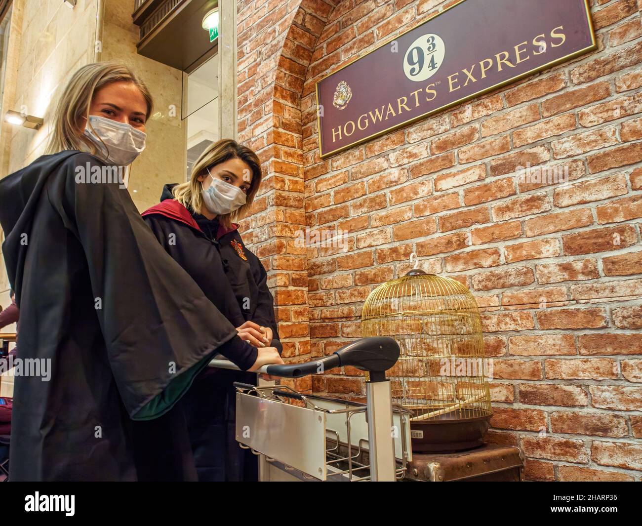 Hogwarts students hi-res stock photography and images - Alamy