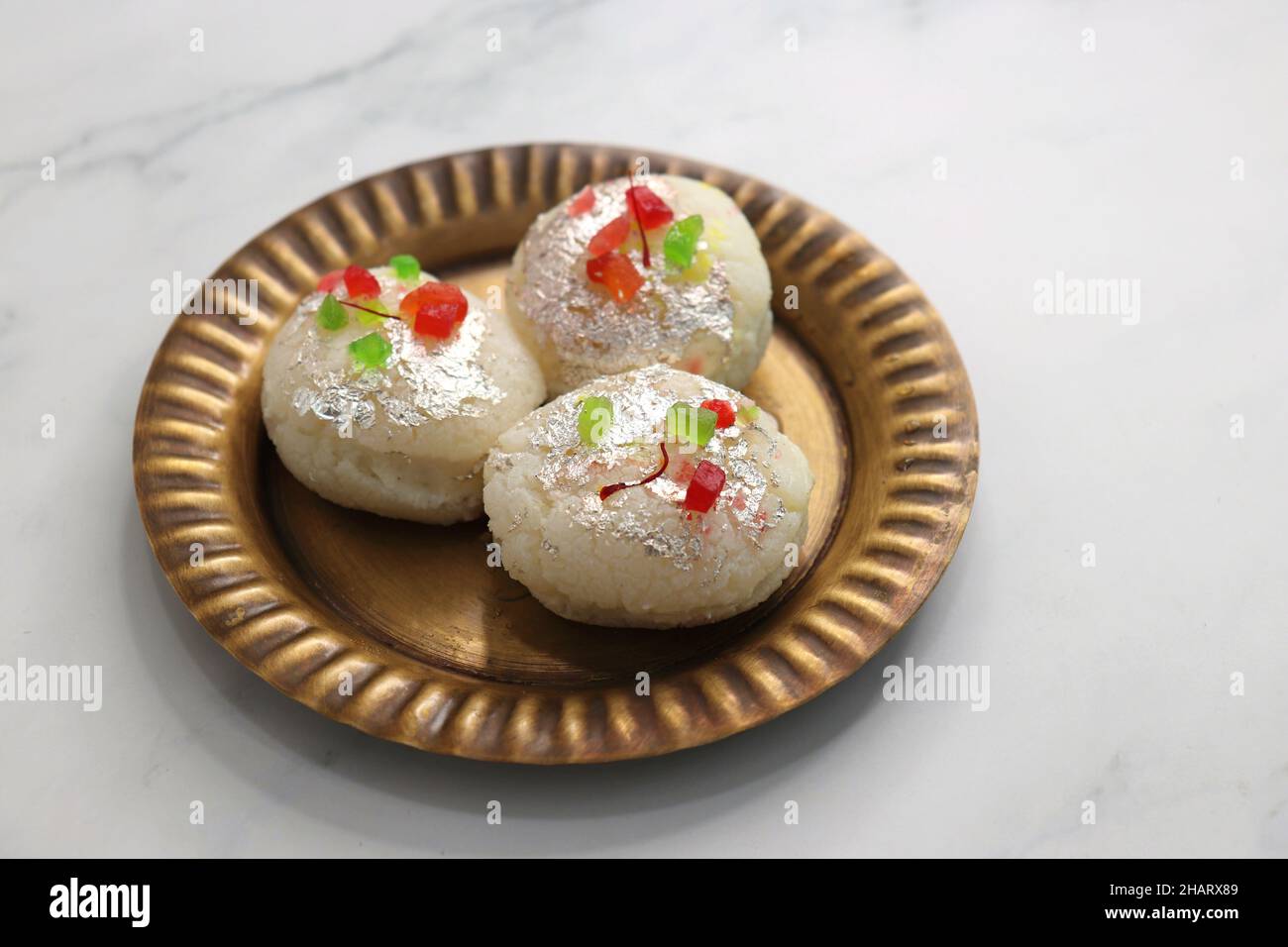 Indian rasgulla dessert hi-res stock photography and images - Alamy