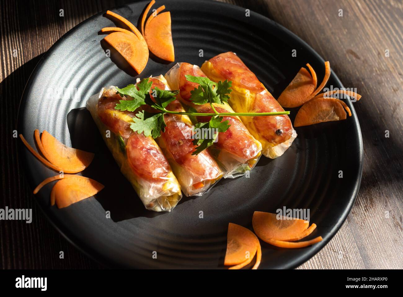 Summer Roll (Goi cuon) is a Vietnamese snack with ingredients including ...