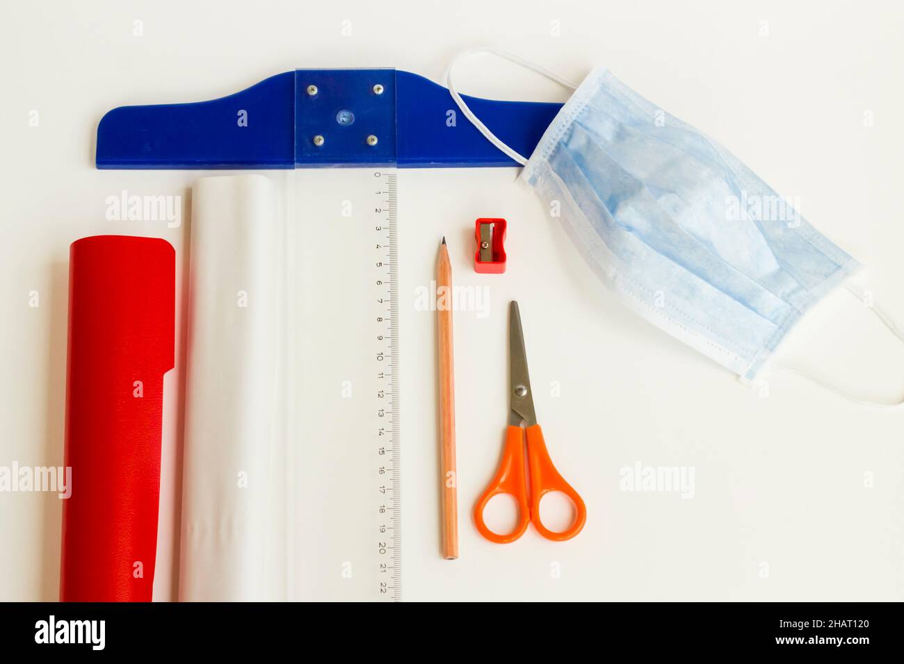 Ruler paper clip measurement hi-res stock photography and images - Alamy