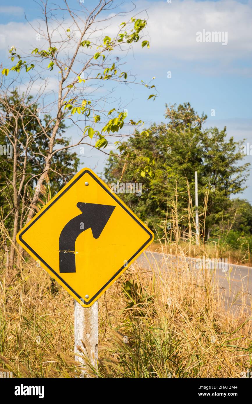 "Turn RIGHT" Yellow Road Sign, Traffic Sign on the road Stock Photo - Alamy