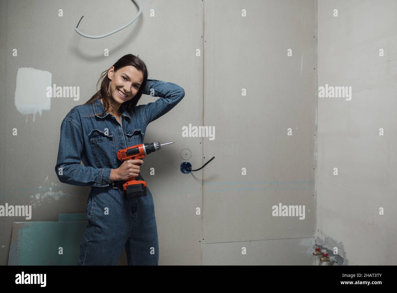 Repairs at home hi-res stock photography and images - Alamy