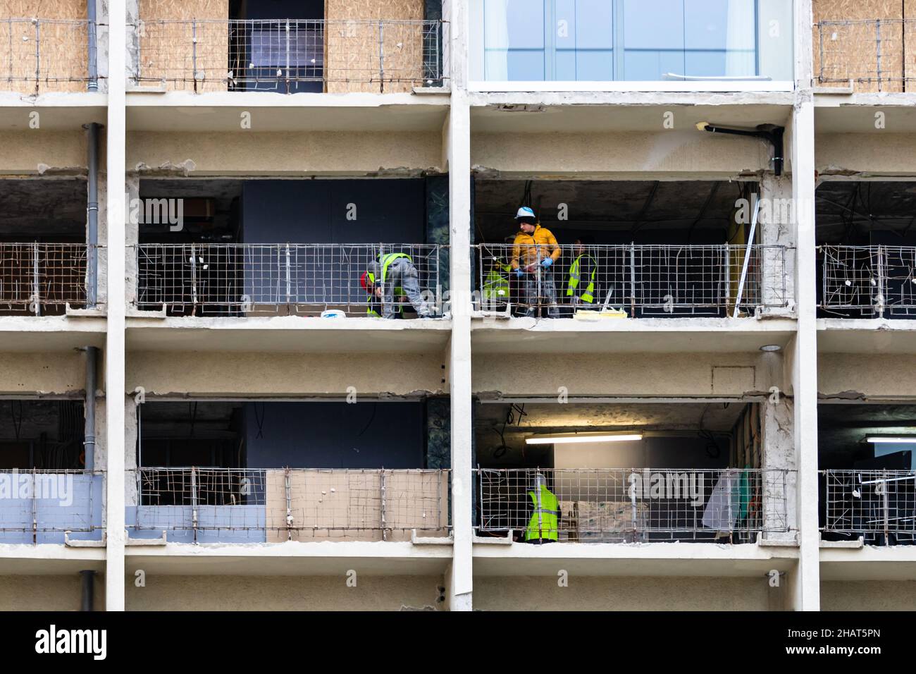 Construction workers in Bucharest, Romania, 2021 Stock Photo - Alamy