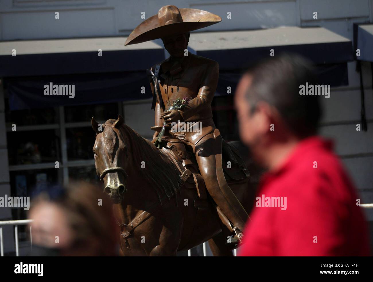 Vicente fernandez singer hi-res stock photography and images - Alamy