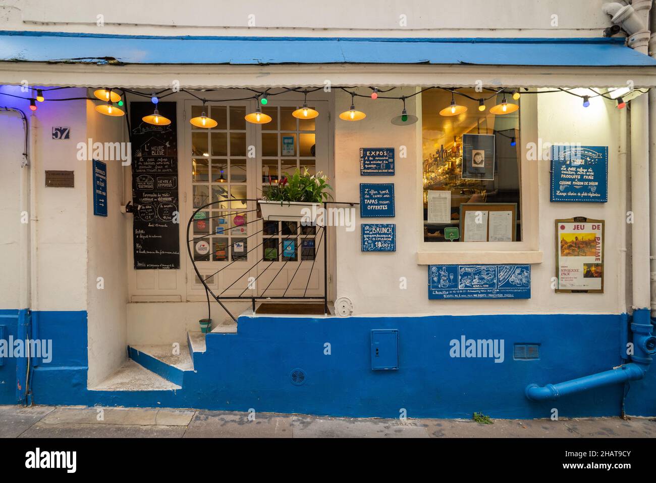 Restaurant Front Facade High Resolution Stock Photography and Images ...