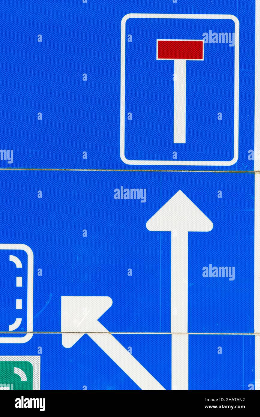 Sign showing direction road hi-res stock photography and images - Alamy