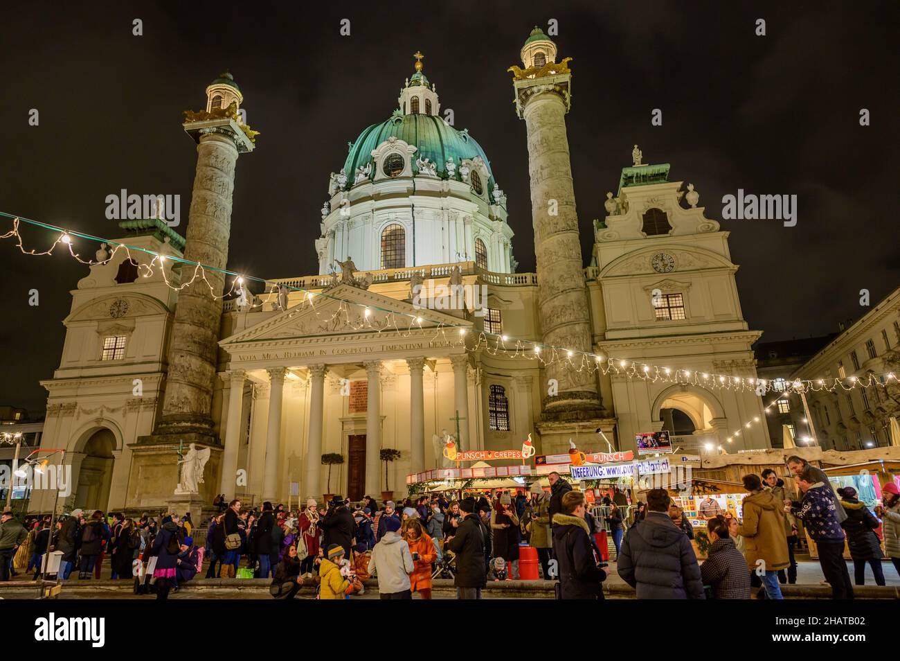 vienna, austria, 14 dez 2021, advent market at the place kalrsplatz in ...
