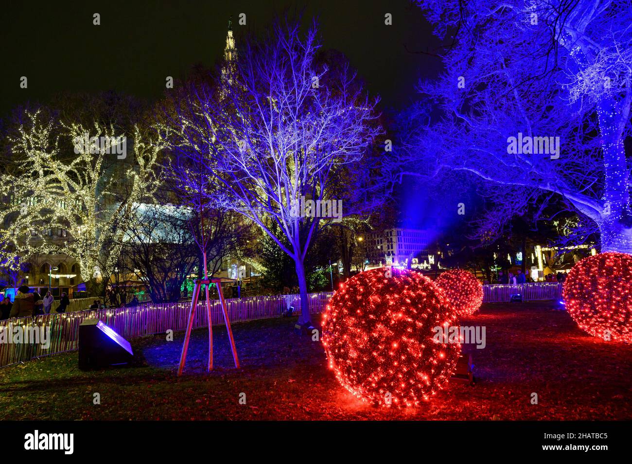 vienna, austria, 14 dez 2021, illuminated trees in the park rathauspark ...