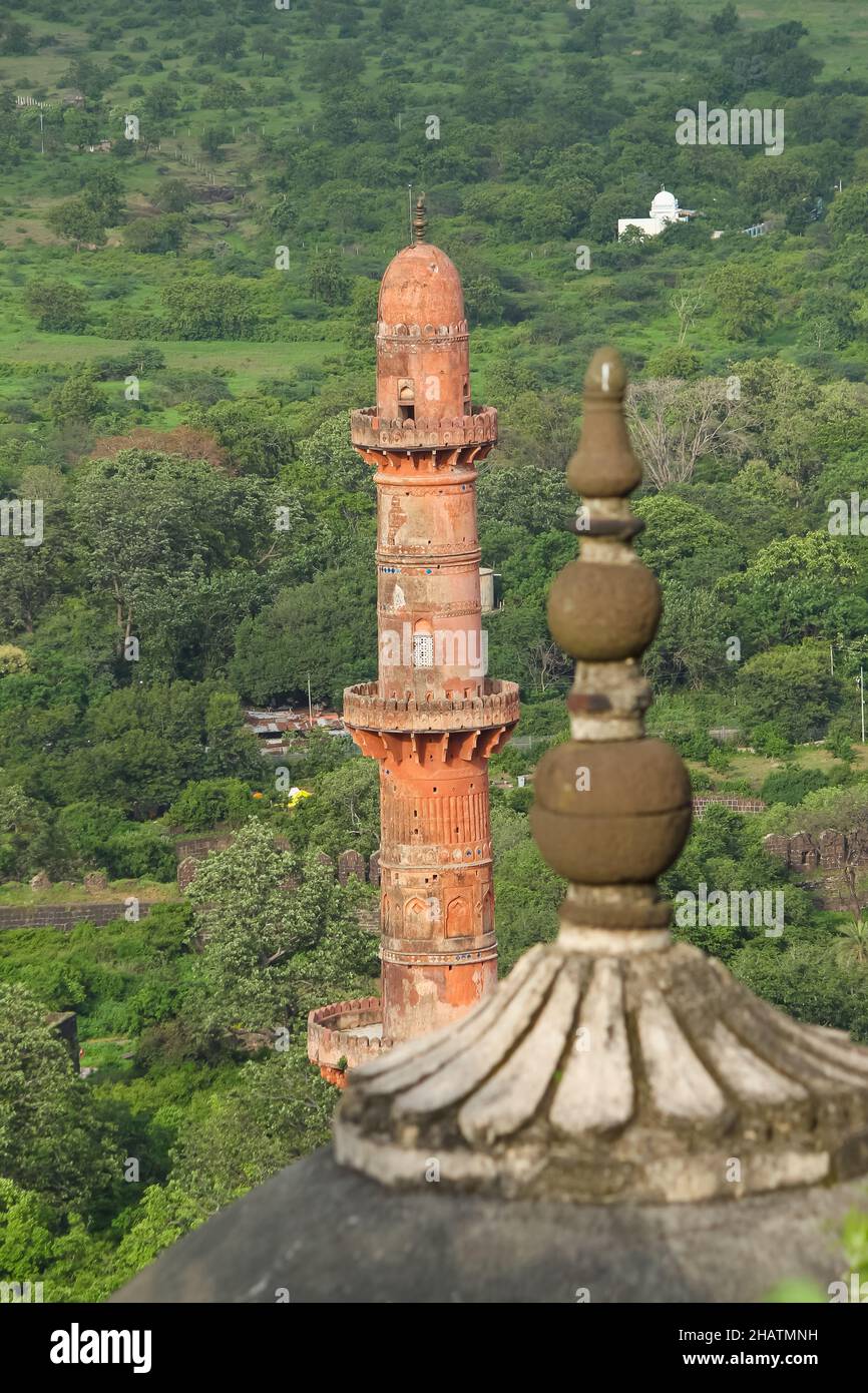 Chand Minar at Daulatabad fort in Maharashtra, India Stock Photo - Alamy