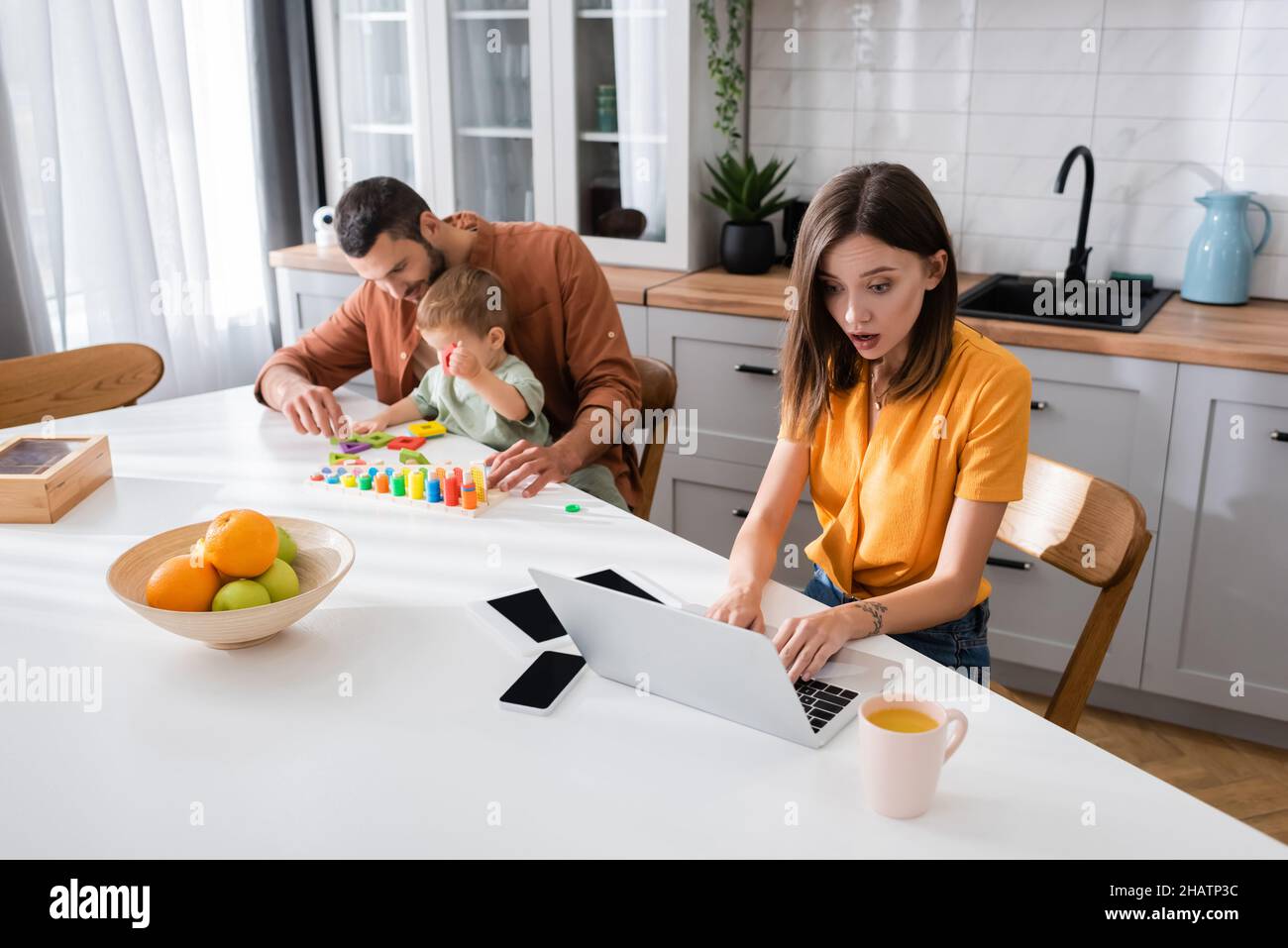 Family shocked home hi-res stock photography and images - Alamy