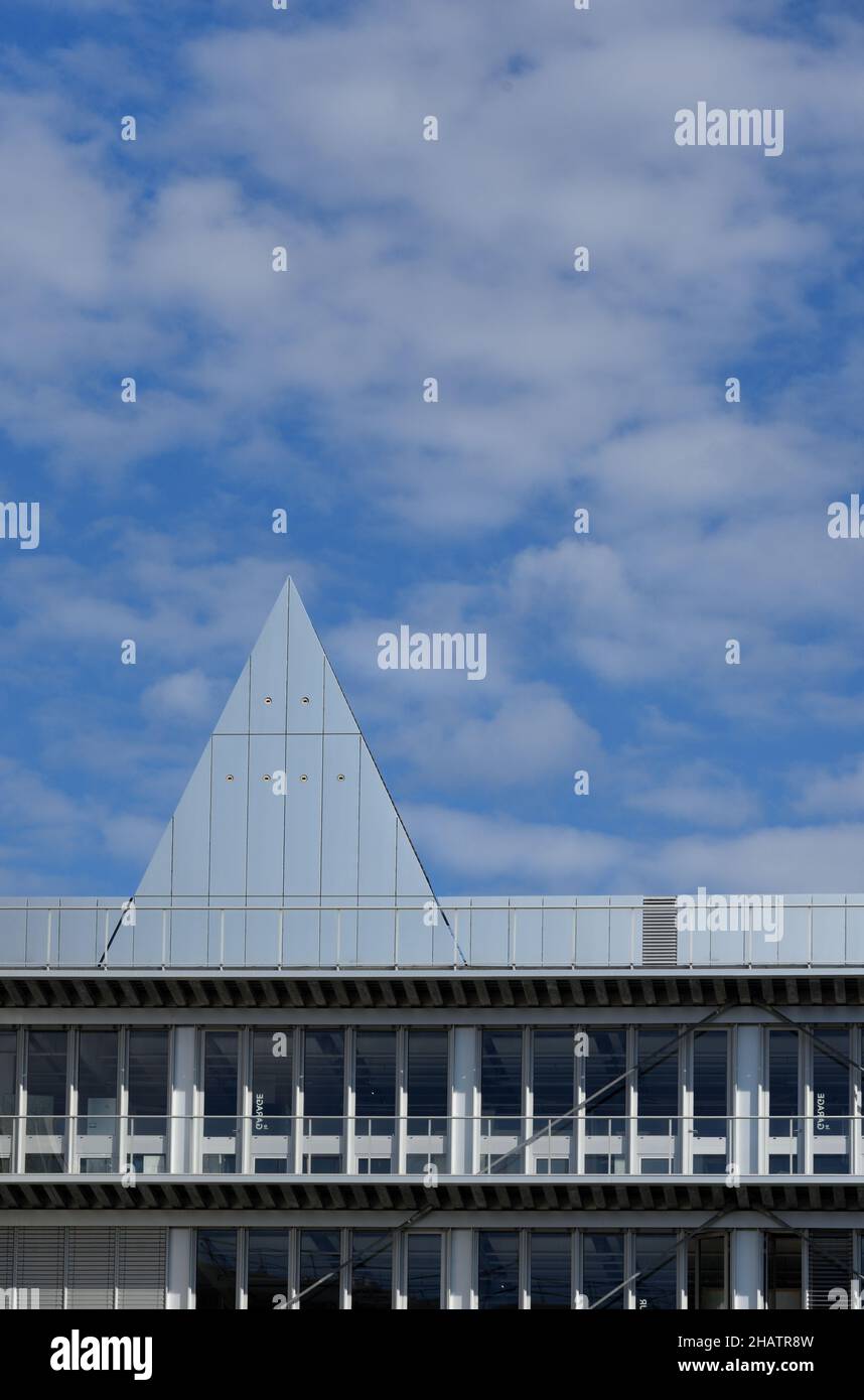 Windows & Pyramid Roof of the Maison de la Créativité or Camondo Art ...