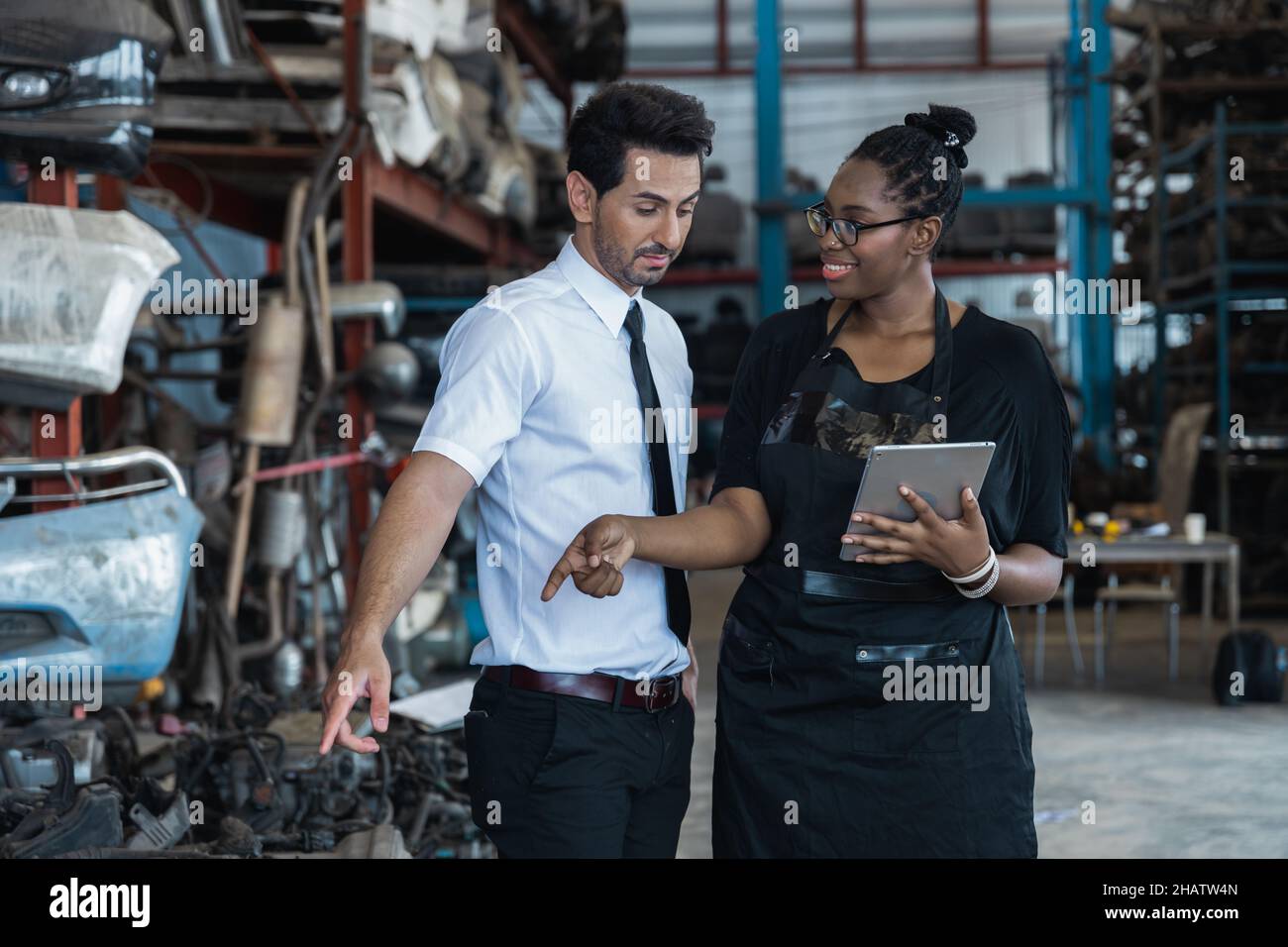 Auto parts store client hi-res stock photography and images - Alamy