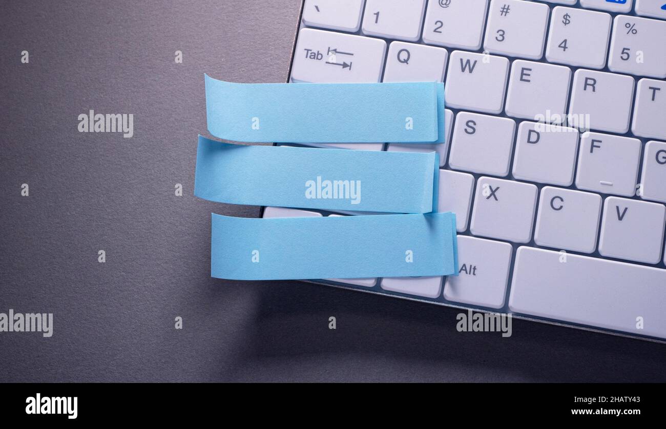 Empty space note papers for copy space your own words Stock Photo - Alamy