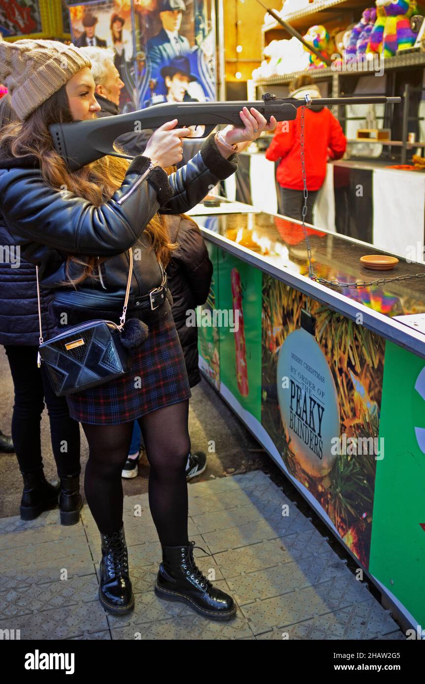 Fairground shooting range hi-res stock photography and images - Alamy