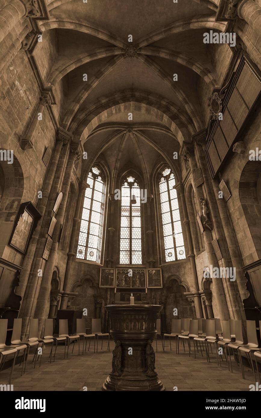 14th century font hi-res stock photography and images - Alamy