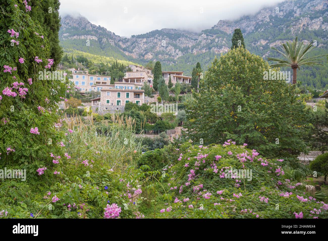Village high angle view hi-res stock photography and images - Alamy