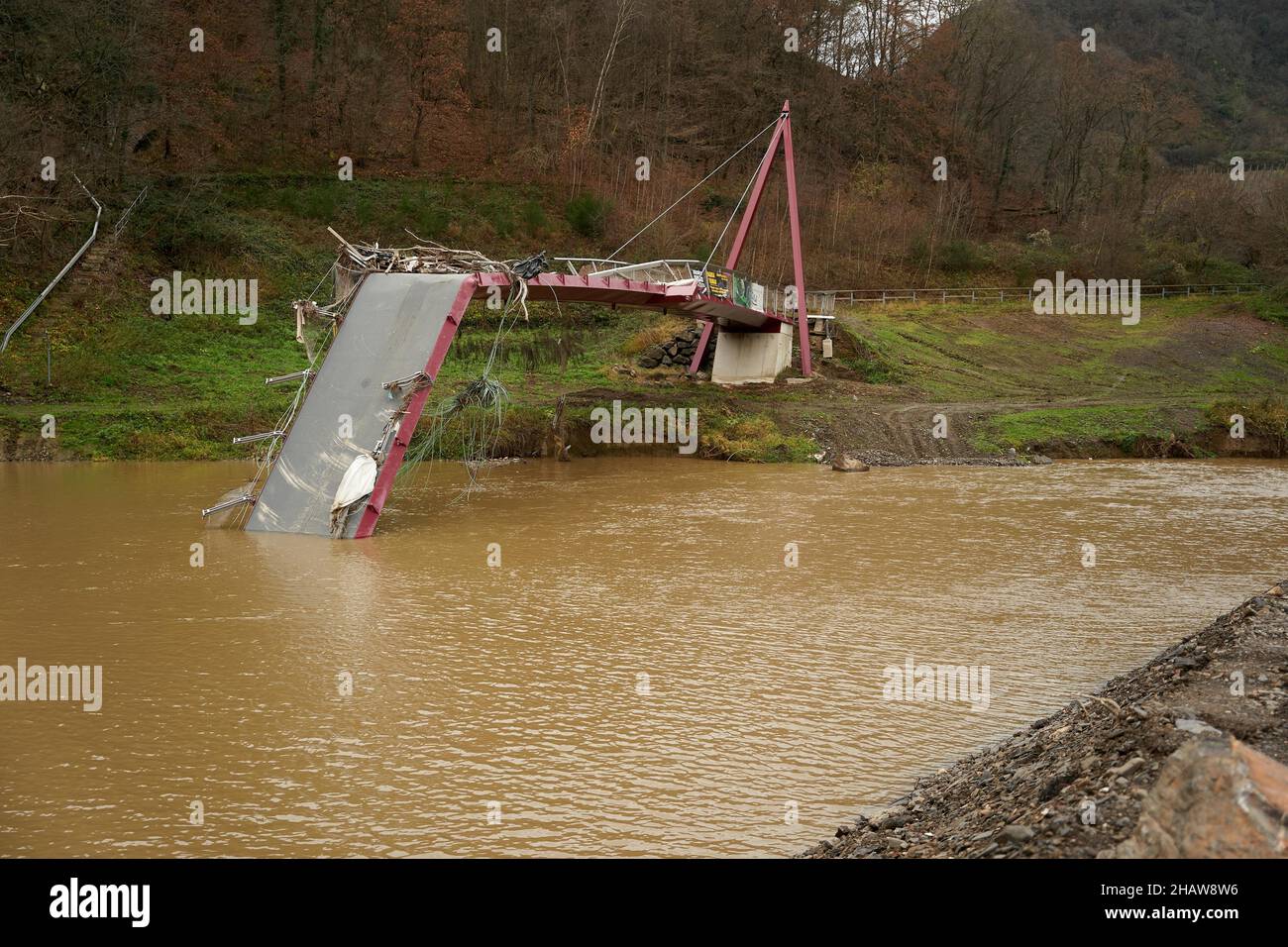 The bridge of a cycle path over the Ahr was destroyed by the flood ...
