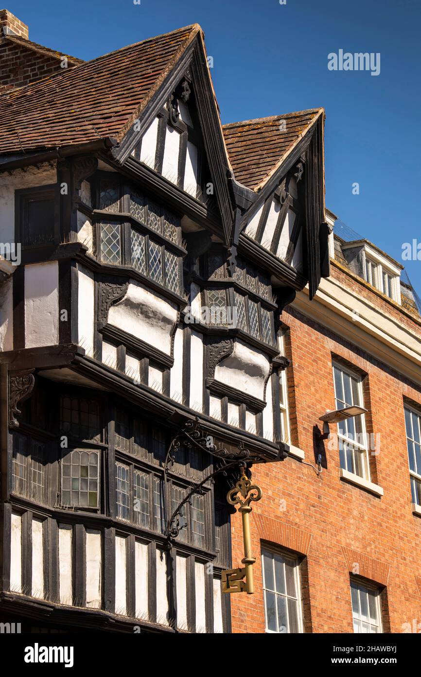 Medieval houses jettying hi-res stock photography and images - Alamy