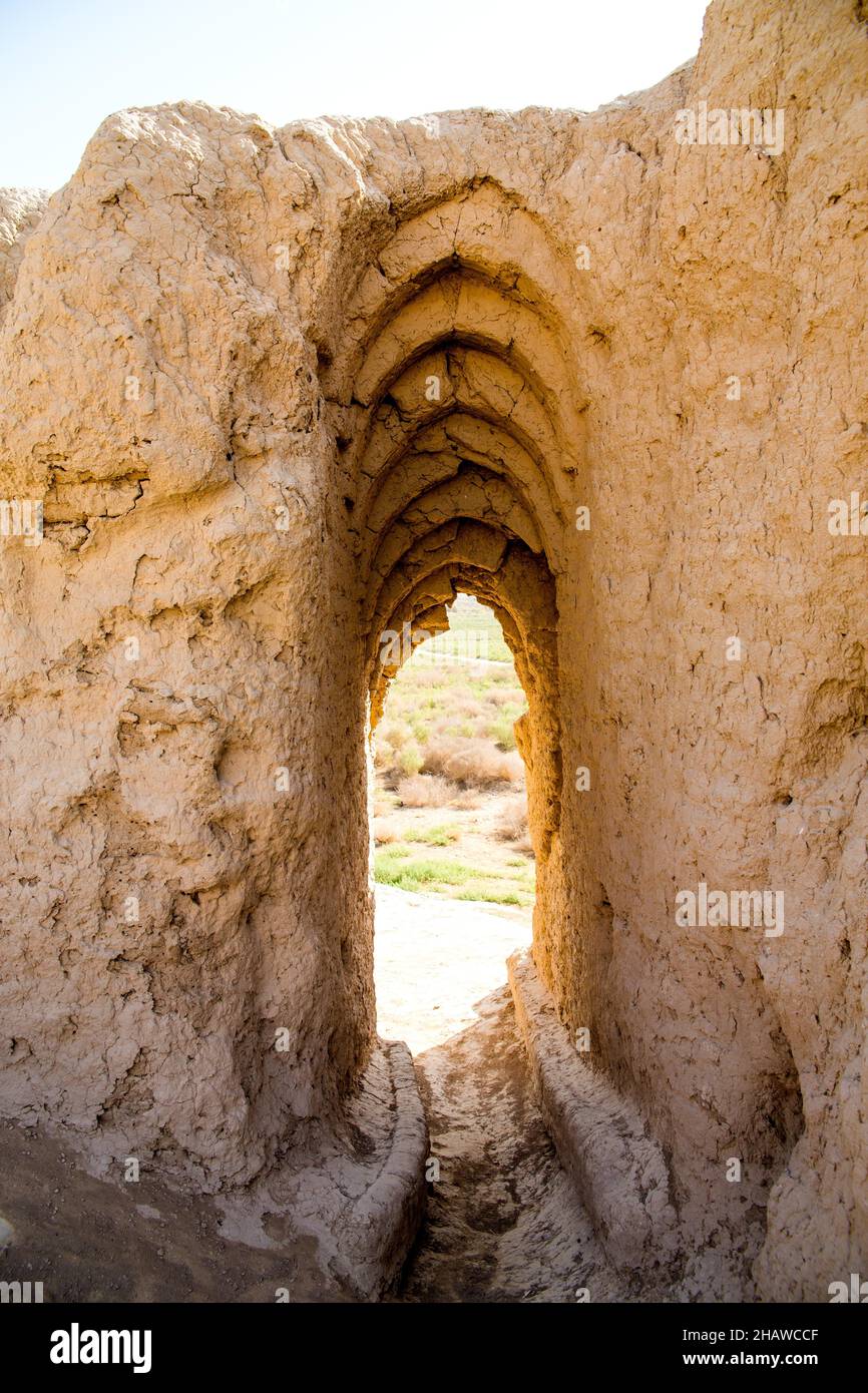 Small Kyzkala fortress with gaffed walls, Sunken Merv, Turkmenistan ...