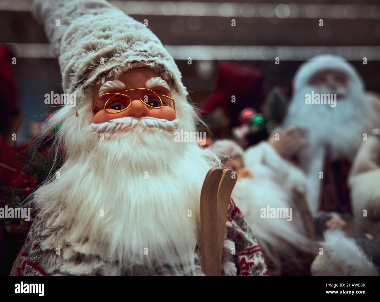 Smiling santa claus hi-res stock photography and images - Alamy