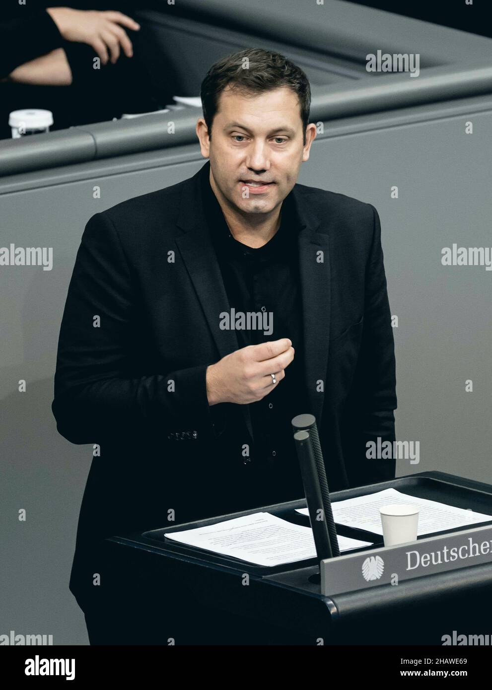 Berlin, Deutschland. 15th Dec, 2021. Lars Klingbeil, chairman of the ...
