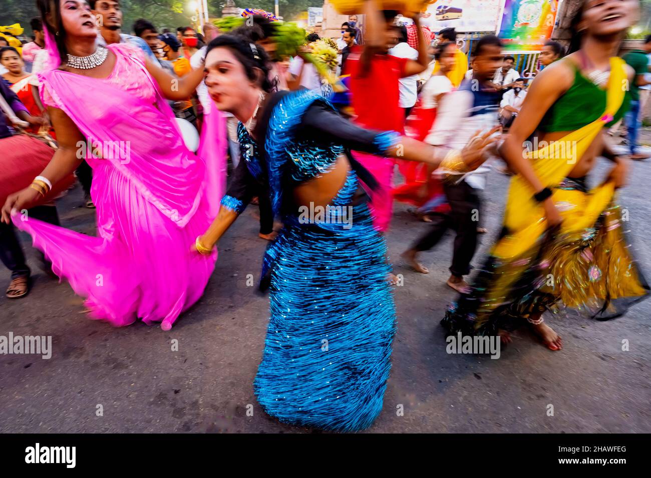 Modern ,Bihari,Female,performing,modern,dances,on,Kolkata,Eden Garden ...