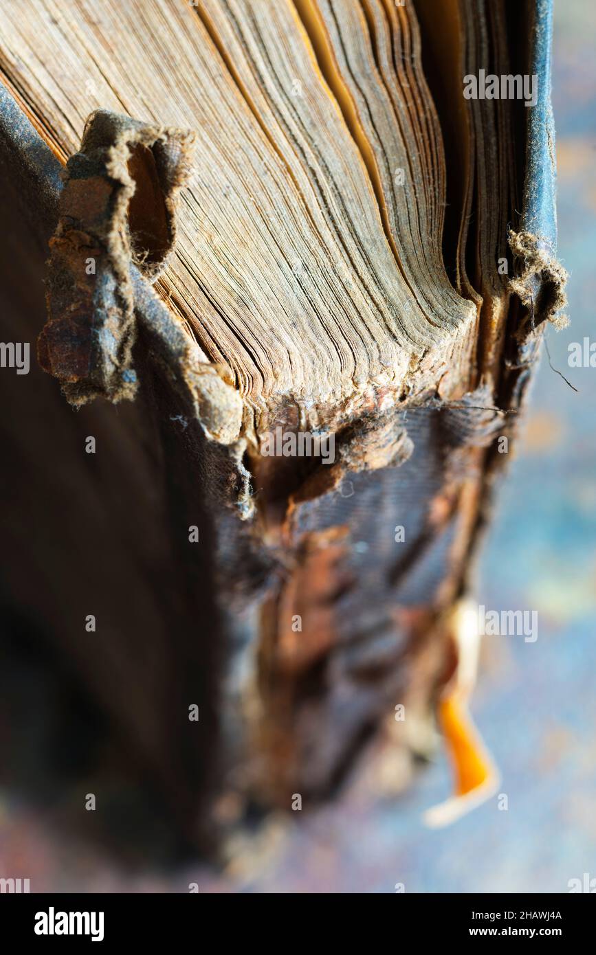 Book spine hi-res stock photography and images - Alamy