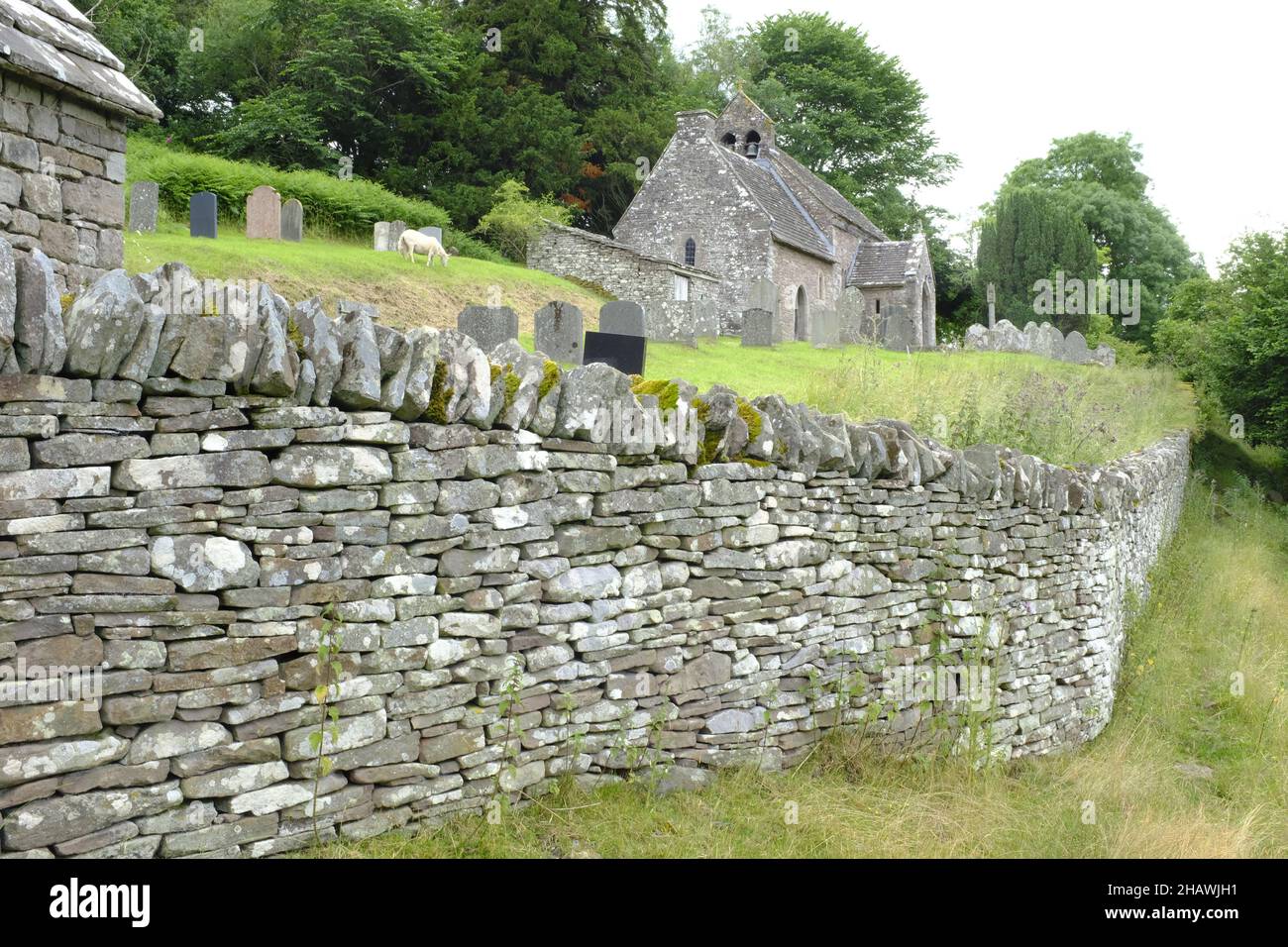 Graveyard dry stone wall hi-res stock photography and images - Alamy