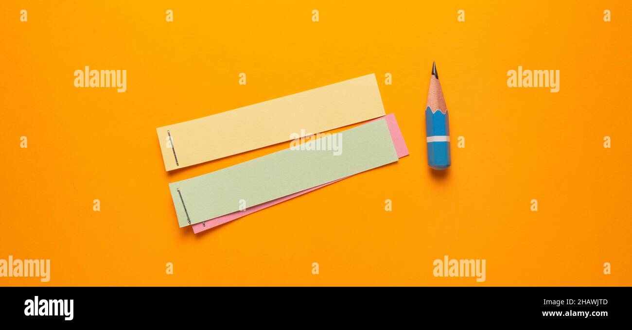 Empty space note papers for copy space your own words Stock Photo - Alamy