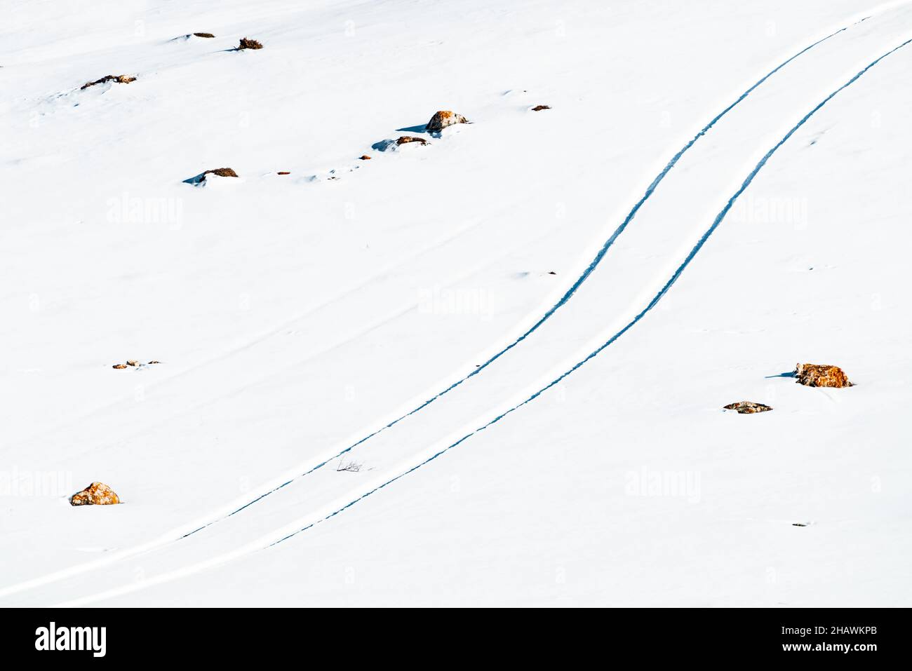 Car tracks in deep snow Stock Photo - Alamy
