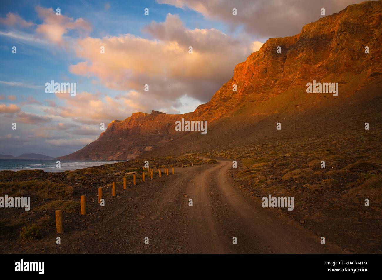 Caleta de famara trail hi-res stock photography and images - Alamy