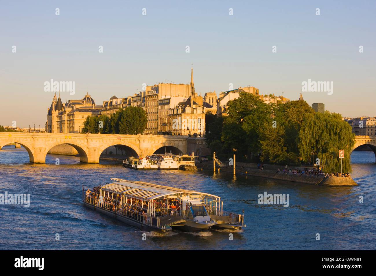 Isle de la Cite and the Seine River, Paris, France Stock Photo - Alamy