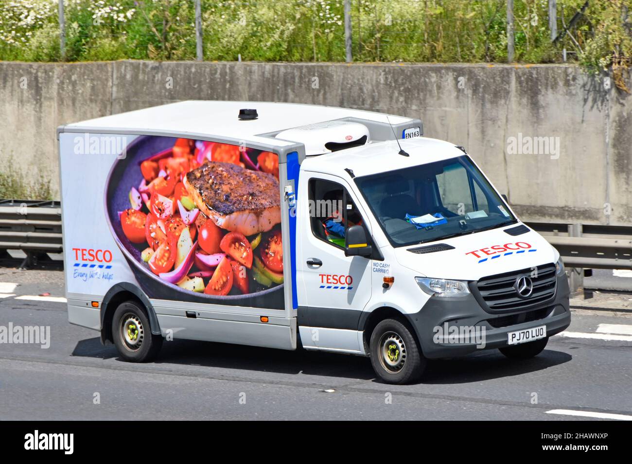 Tesco supermarket food hi-res stock photography and images - Alamy