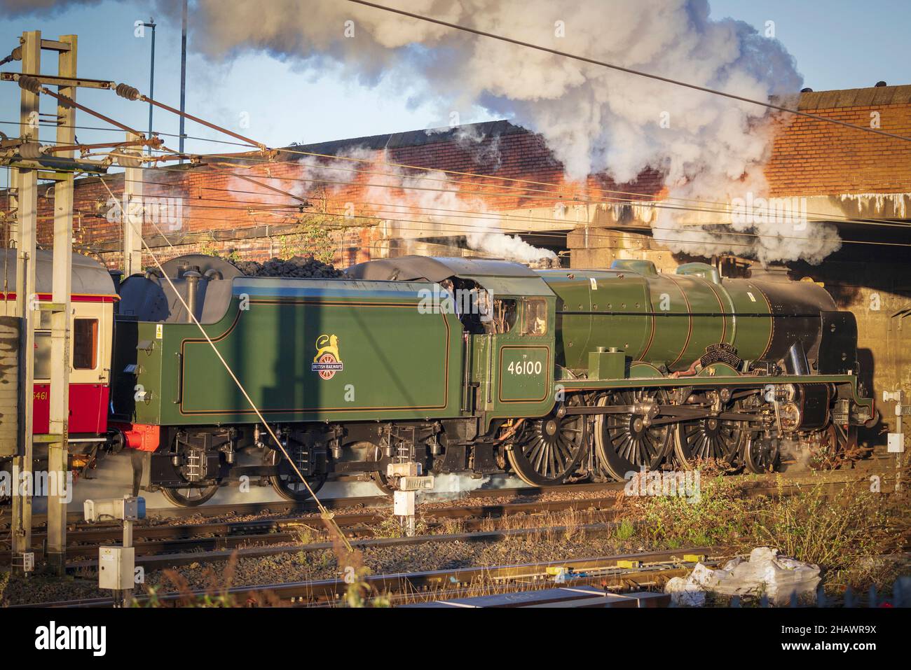 The Royal Scot heritage steam engine hauling the Christmas White Rose ...