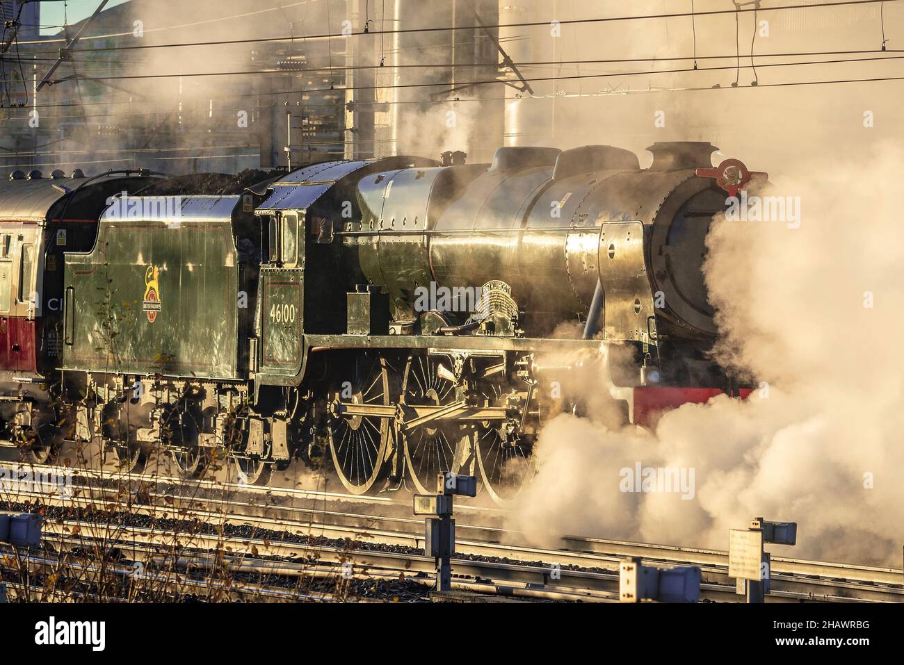 The Royal Scot heritage steam engine hauling the Christmas White Rose ...