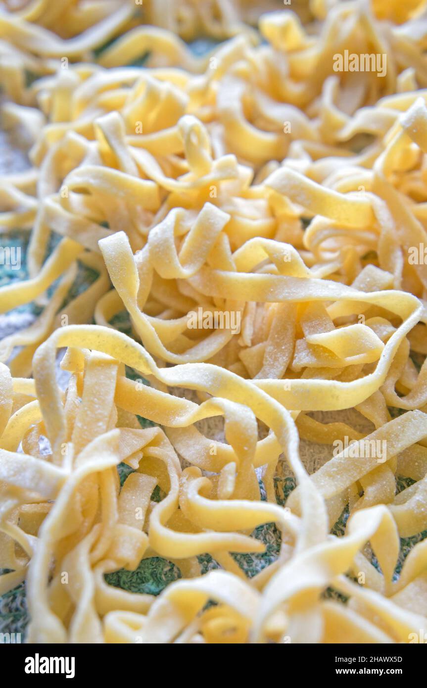 Traditional italian homemade fettuccine pasta Stock Photo - Alamy