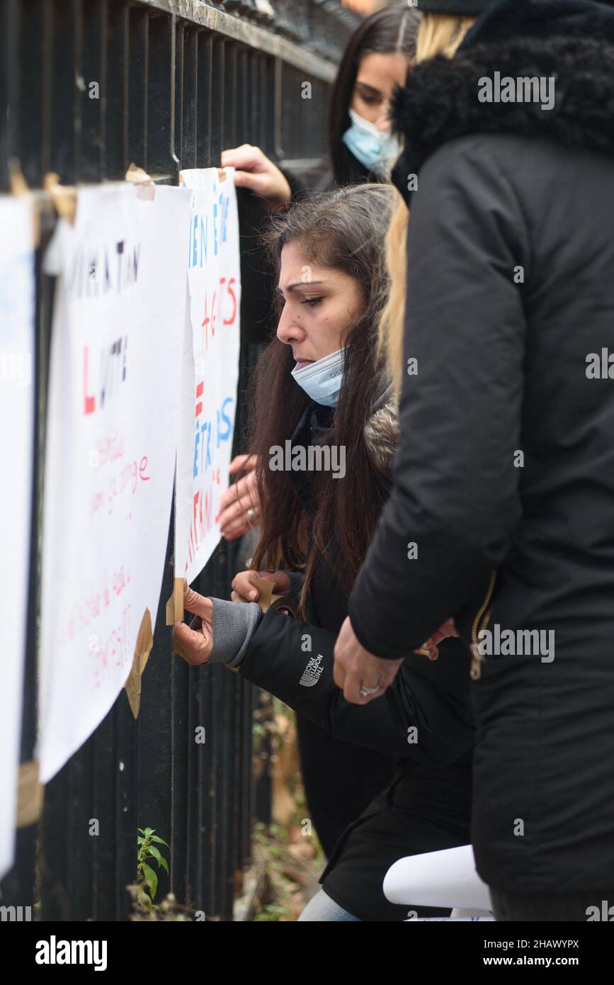 Animators working hi-res stock photography and images - Alamy