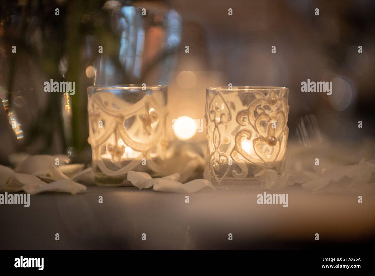 Two lighted candle hi-res stock photography and images - Alamy