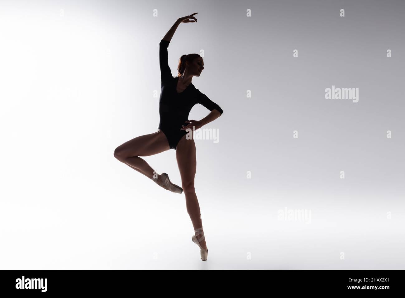Silhouette people studio dance hi-res stock photography and images - Alamy