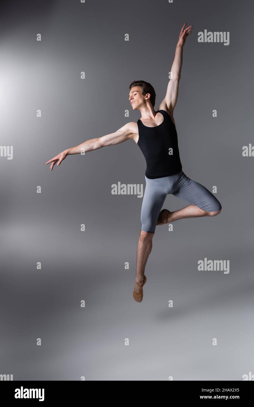 Young beautiful ballet dancer hi-res stock photography and images - Alamy