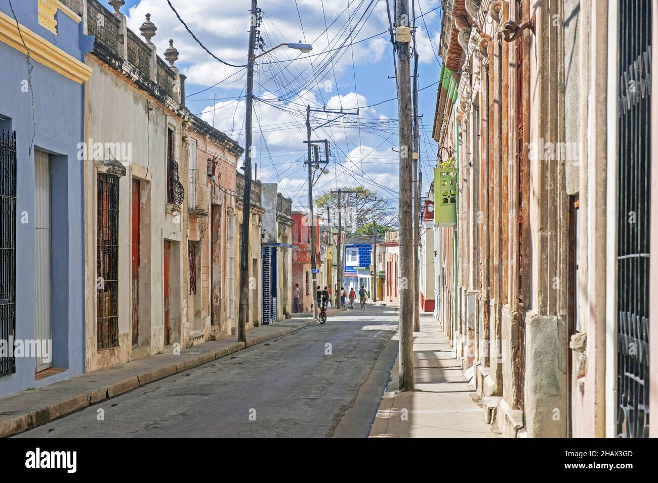 Cuban houses colonial architecture hi-res stock photography and images ...