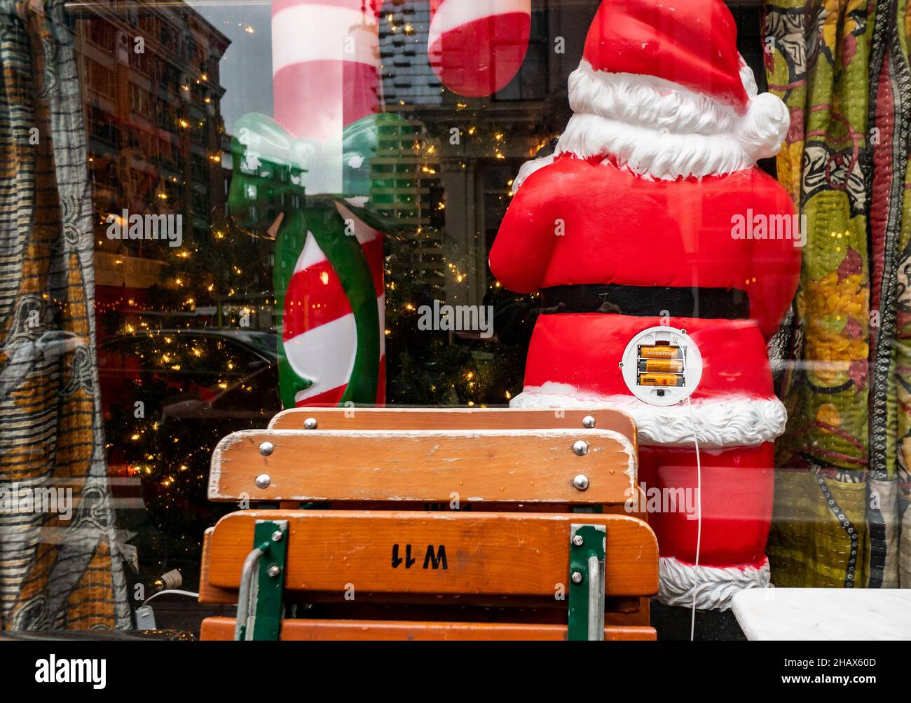 Battery operated hi-res stock photography and images - Alamy