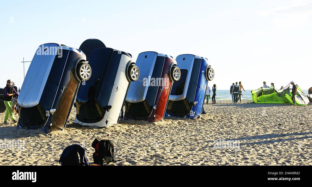 Car buried beach hi-res stock photography and images - Alamy