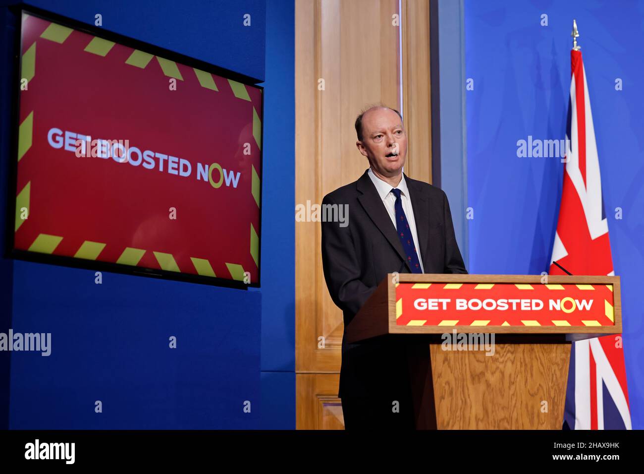 Professor chris whitty hi-res stock photography and images - Alamy