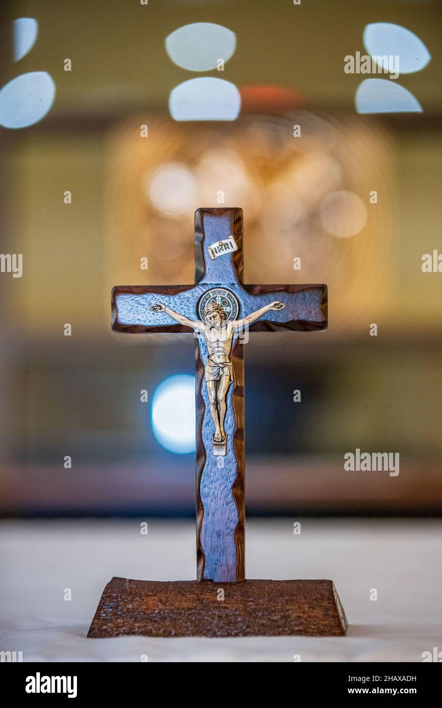 Jesus dies on cross hi-res stock photography and images - Alamy